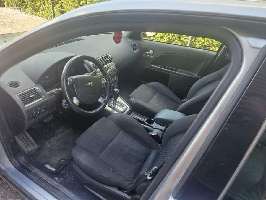Grey Ford Mondeo 2003 in Vilkaviskis, with an engine capacity of 2.00 L and mileage of 270 thousand km for 499 €, photo 5 on AUTOMOTO.COM.LV