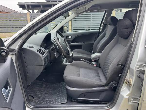 Grey Ford Mondeo 2004 in Jelgava, with an engine capacity of 1.80 L and mileage of 230 thousand km for 2150 €, photo 9 on AUTOMOTO.COM.LV