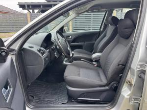 Pelēks Ford Mondeo 2004 Jelgava, ar dzinēja tilpumu 1.80 L un nobraukumu 230 tūkst. km par 2150 €, foto 10 vietnē AUTOMOTO.COM.LV