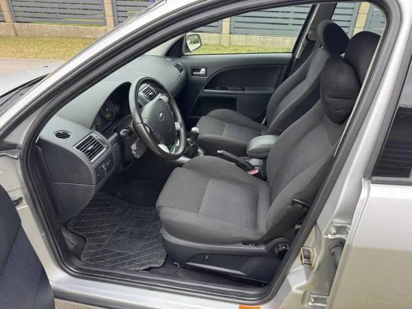 Grey Ford Mondeo 2004 in Jelgava, with an engine capacity of 1.80 L and mileage of 230 thousand km for 2150 €, photo 10 on AUTOMOTO.COM.LV