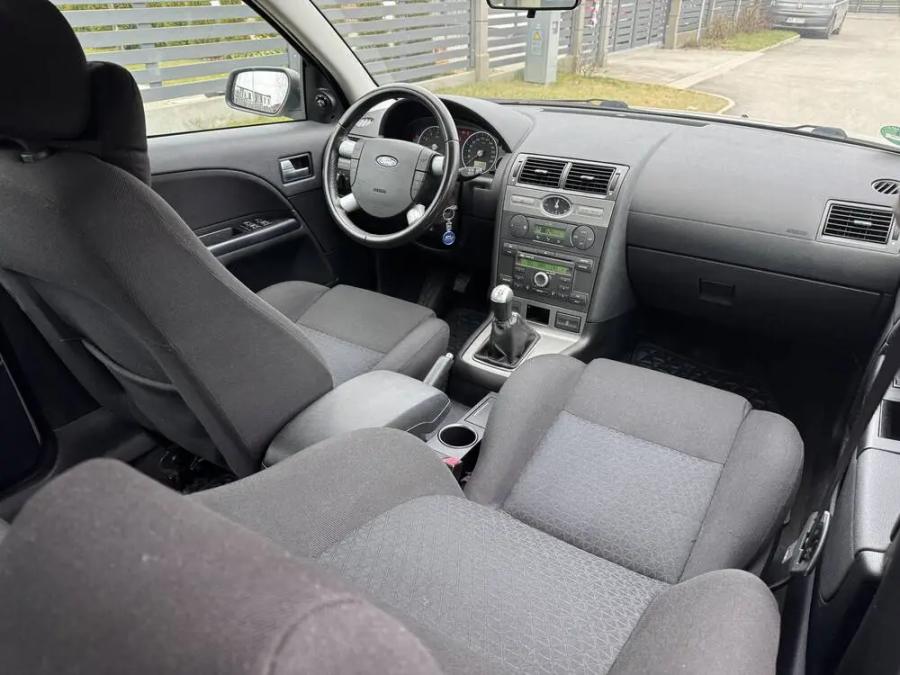 Pelēks Ford Mondeo 2004 Jelgava, ar dzinēja tilpumu 1.80 L un nobraukumu 230 tūkst. km par 2150 €, foto 15 vietnē AUTOMOTO.COM.LV