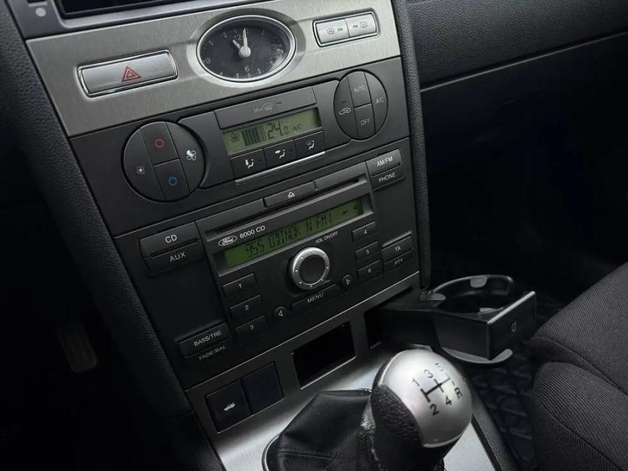 Pelēks Ford Mondeo 2004 Jelgava, ar dzinēja tilpumu 1.80 L un nobraukumu 230 tūkst. km par 2150 €, foto 17 vietnē AUTOMOTO.COM.LV