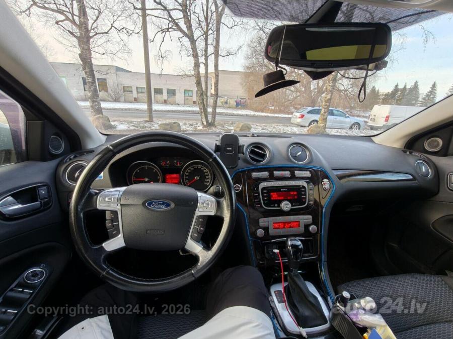 Grey Ford Mondeo 2007 in Tallinn, with an engine capacity of 2.00 L and mileage of 349 thousand km for 2300 €, photo 15 on AUTOMOTO.COM.LV