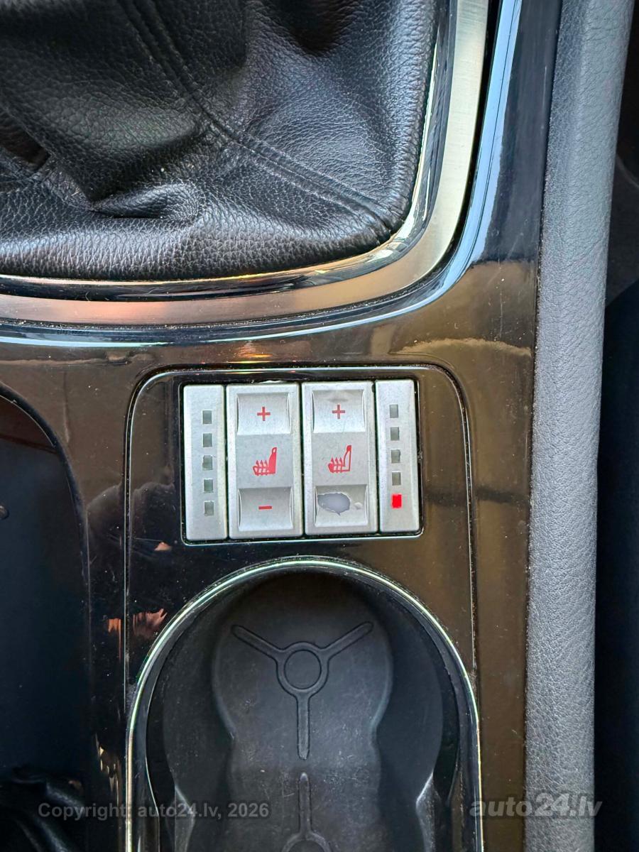 Pelēks Ford Mondeo 2007 Tallina, ar dzinēja tilpumu 2.00 L un nobraukumu 223 tūkst. km par 1650 €, foto 15 vietnē AUTOMOTO.COM.LV