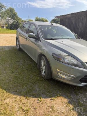 Pelēks Ford Mondeo 2007 Limbaži, ar dzinēja tilpumu 2.00 L un nobraukumu 269 tūkst. km par 1800 €, foto 4 vietnē AUTOMOTO.COM.LV