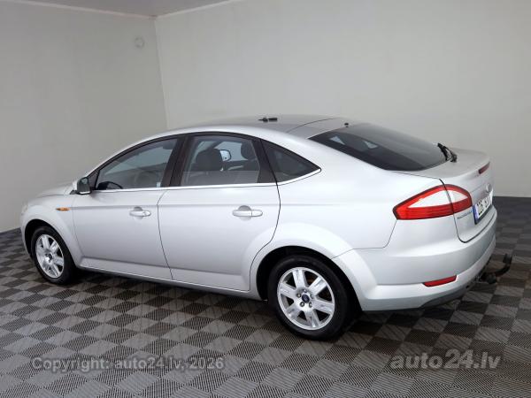 Pelēks Ford Mondeo 2007 Tallina, ar dzinēja tilpumu 2.00 L un nobraukumu 419 tūkst. km par 999 €, foto 4 vietnē AUTOMOTO.COM.LV
