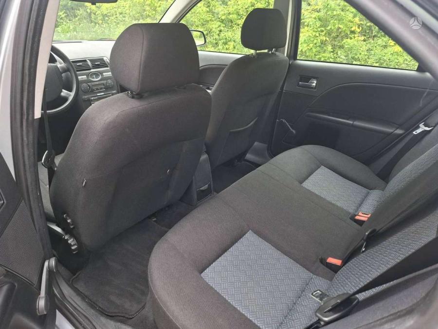 Grey Ford Mondeo 2007 in Vilnius, with an engine capacity of 1.80 L and mileage of 80 thousand km for 1700 €, photo 10 on AUTOMOTO.COM.LV