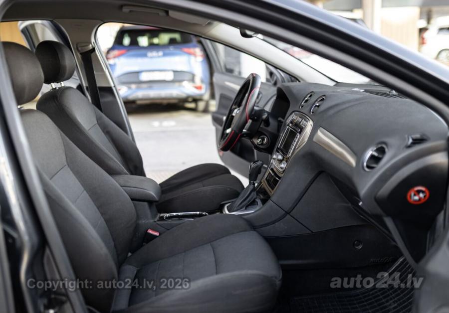 Pelēks Ford Mondeo 2008 Tallina, ar dzinēja tilpumu 2.00 L un nobraukumu 334 tūkst. km par 2998 €, foto 12 vietnē AUTOMOTO.COM.LV