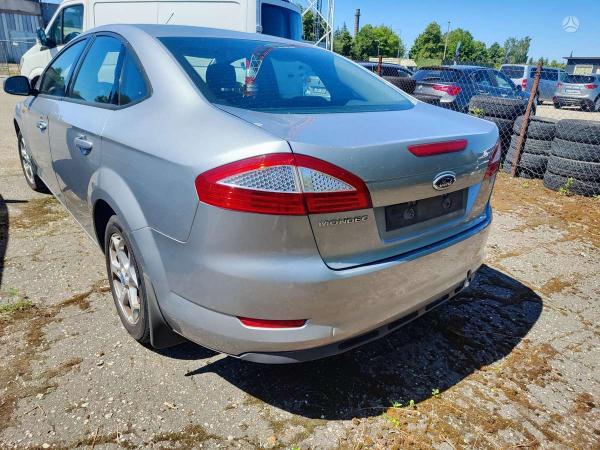 Grey Ford Mondeo 2008 in Marijampole, with an engine capacity of 1.60 L and mileage of 195 thousand km for 1199 €, photo 10 on AUTOMOTO.COM.LV
