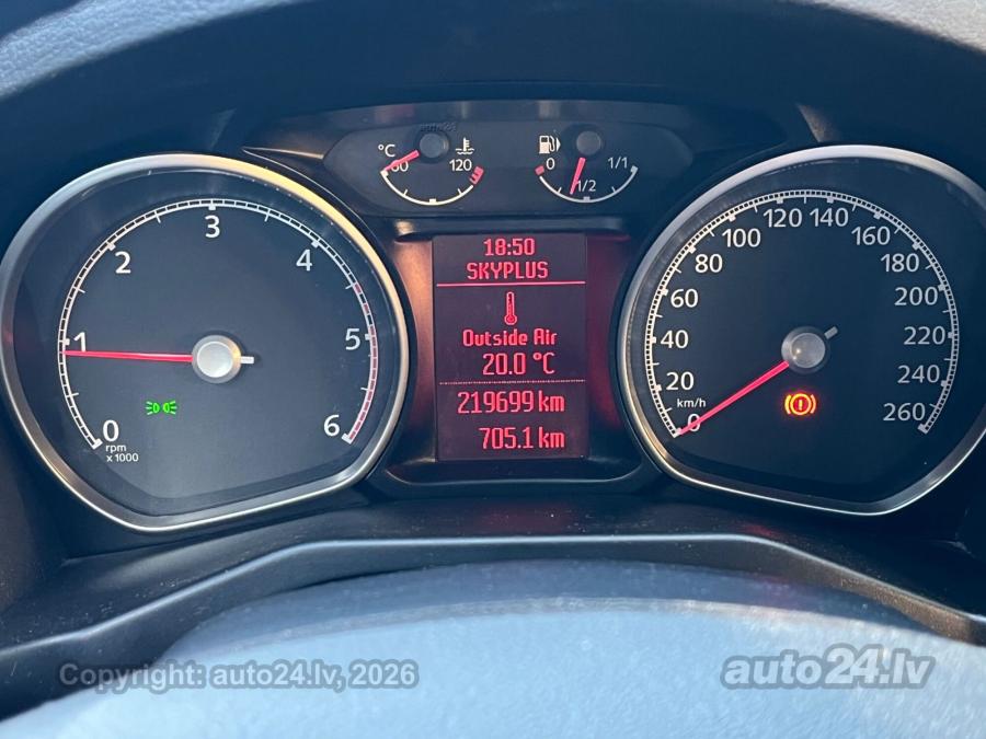 Pelēks Ford Mondeo 2008 Rakvere, ar dzinēja tilpumu 1.80 L un nobraukumu 220 tūkst. km par 2700 €, foto 9 vietnē AUTOMOTO.COM.LV