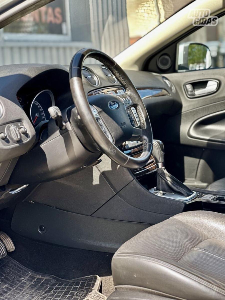 Pelēks Ford Mondeo 2008 Kretinga, ar dzinēja tilpumu 2.00 L un nobraukumu 295 tūkst. km par 3999 €, foto 12 vietnē AUTOMOTO.COM.LV