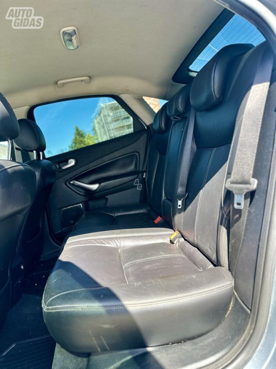 Pelēks Ford Mondeo 2008 Kretinga, ar dzinēja tilpumu 2.00 L un nobraukumu 295 tūkst. km par 3999 €, foto 16 vietnē AUTOMOTO.COM.LV