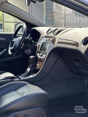 Pelēks Ford Mondeo 2008 Kretinga, ar dzinēja tilpumu 2.00 L un nobraukumu 295 tūkst. km par 3999 €, foto 21 vietnē AUTOMOTO.COM.LV