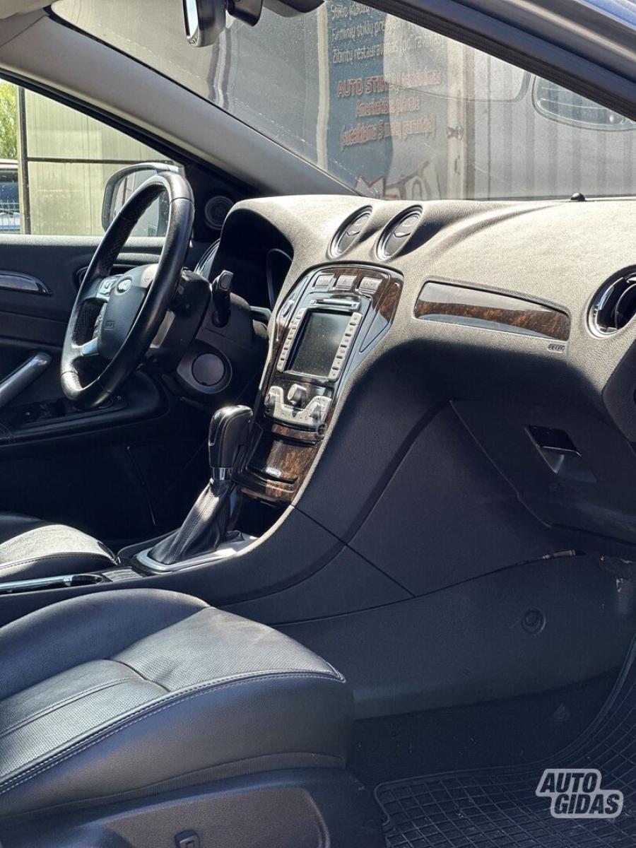 Pelēks Ford Mondeo 2008 Kretinga, ar dzinēja tilpumu 2.00 L un nobraukumu 295 tūkst. km par 3999 €, foto 21 vietnē AUTOMOTO.COM.LV