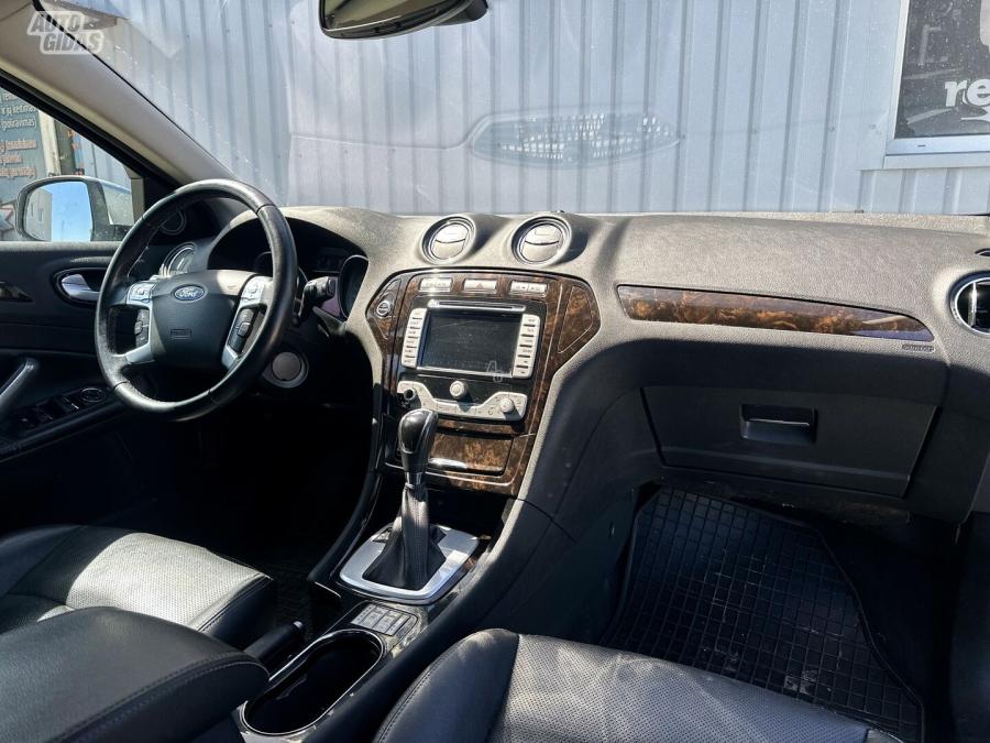 Pelēks Ford Mondeo 2008 Kretinga, ar dzinēja tilpumu 2.00 L un nobraukumu 295 tūkst. km par 3999 €, foto 22 vietnē AUTOMOTO.COM.LV