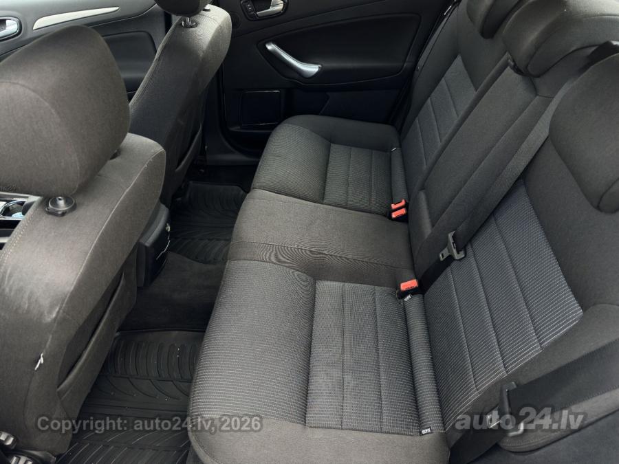 Pelēks Ford Mondeo 2008 Tartu, ar dzinēja tilpumu 2.00 L un nobraukumu 221 tūkst. km par 2900 €, foto 10 vietnē AUTOMOTO.COM.LV