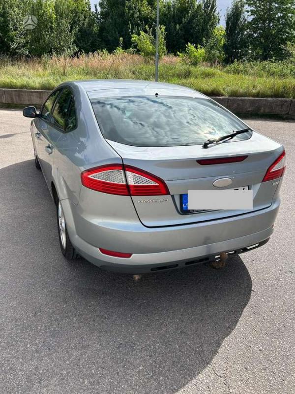 Grey Ford Mondeo 2008 in Vilnius, with an engine capacity of 2.00 L and mileage of 378 thousand km for 2000 €, photo 2 on AUTOMOTO.COM.LV
