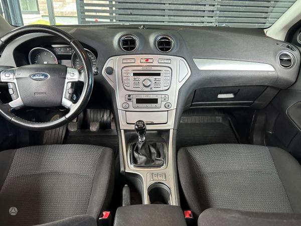 Grey Ford Mondeo 2008 in Vilnius, with an engine capacity of 2.00 L and mileage of 378 thousand km for 2000 €, photo 6 on AUTOMOTO.COM.LV