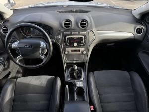 Grey Ford Mondeo 2008 in Vilnius, with an engine capacity of 2.00 L and mileage of 298 thousand km for 2190 €, photo 24 on AUTOMOTO.COM.LV