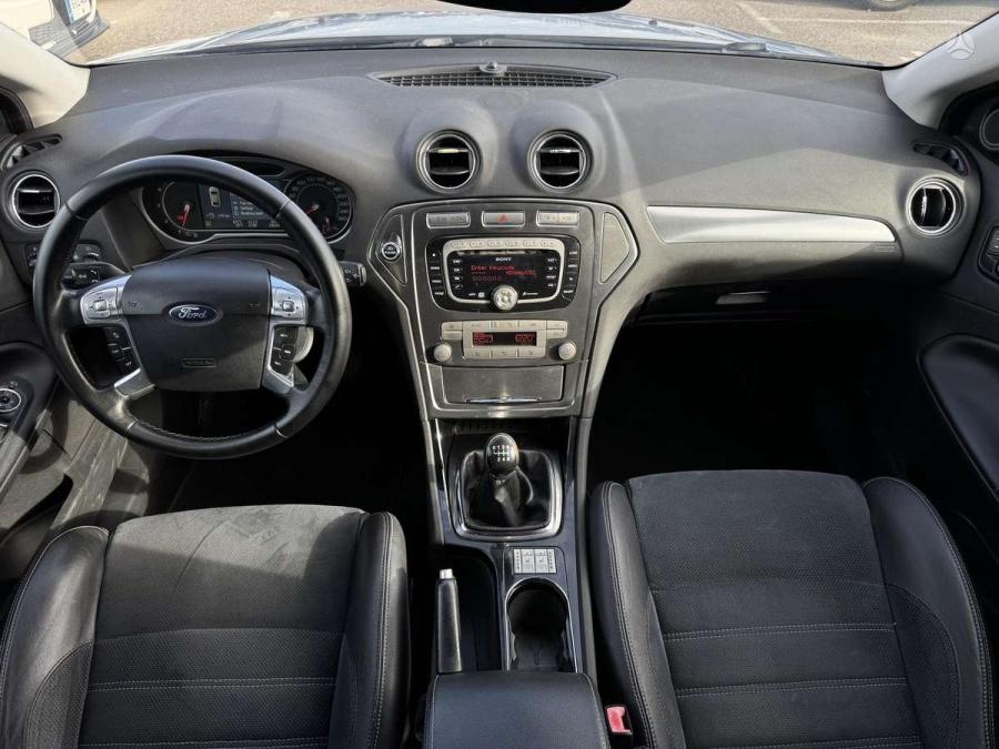 Grey Ford Mondeo 2008 in Vilnius, with an engine capacity of 2.00 L and mileage of 298 thousand km for 2190 €, photo 24 on AUTOMOTO.COM.LV