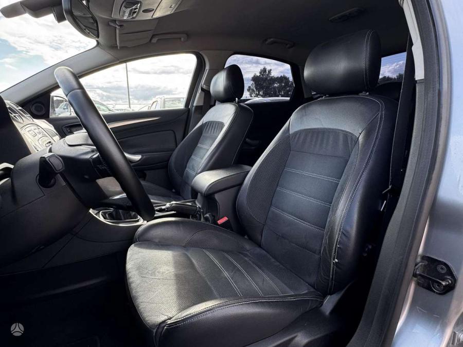 Grey Ford Mondeo 2008 in Vilnius, with an engine capacity of 2.00 L and mileage of 298 thousand km for 2190 €, photo 12 on AUTOMOTO.COM.LV