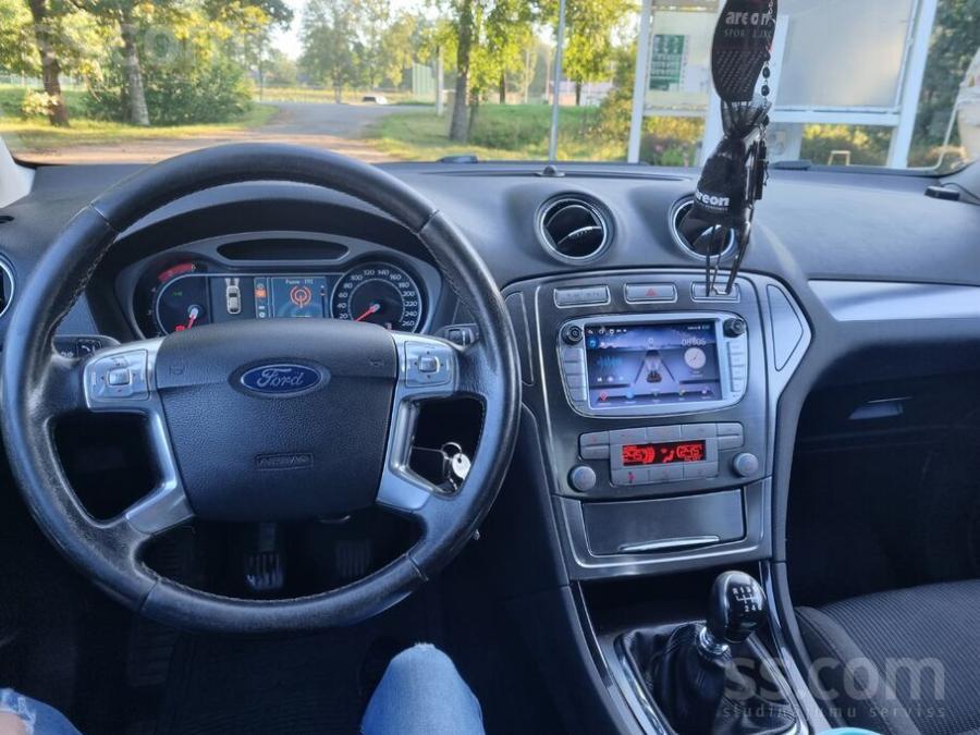 Grey Ford Mondeo 2008 in Valka, with an engine capacity of 2.00 L and mileage of 299 thousand km for 1800 €, photo 9 on AUTOMOTO.COM.LV