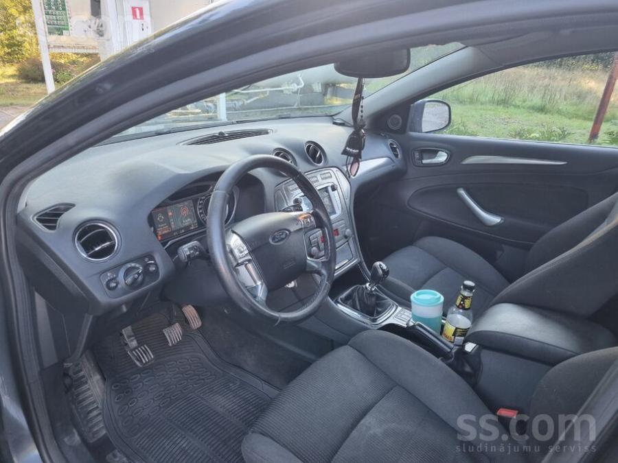 Grey Ford Mondeo 2008 in Valka, with an engine capacity of 2.00 L and mileage of 299 thousand km for 1800 €, photo 12 on AUTOMOTO.COM.LV