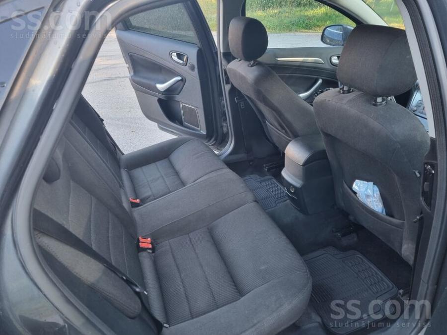 Grey Ford Mondeo 2008 in Valka, with an engine capacity of 2.00 L and mileage of 299 thousand km for 1800 €, photo 13 on AUTOMOTO.COM.LV