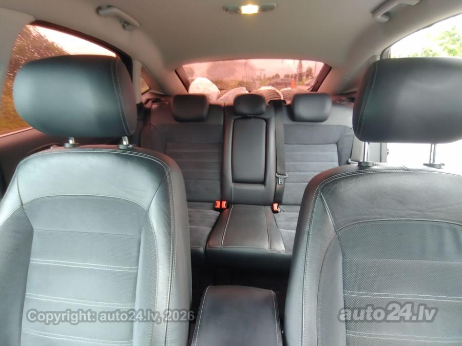 Pelēks Ford Mondeo 2008 Tartu, ar dzinēja tilpumu 2.20 L un nobraukumu 248 tūkst. km par 4400 €, foto 18 vietnē AUTOMOTO.COM.LV