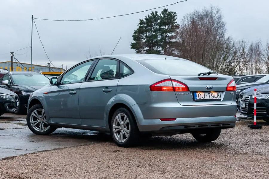 Grey Ford Mondeo 2009 in Riga, with an engine capacity of 1.80 L and mileage of 201 thousand km for 3995 €, photo 3 on AUTOMOTO.COM.LV