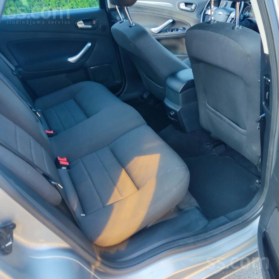 Pelēks Ford Mondeo 2009 Jēkabpils, ar dzinēja tilpumu 2.00 L un nobraukumu 358 tūkst. km par 1950 €, foto 12 vietnē AUTOMOTO.COM.LV