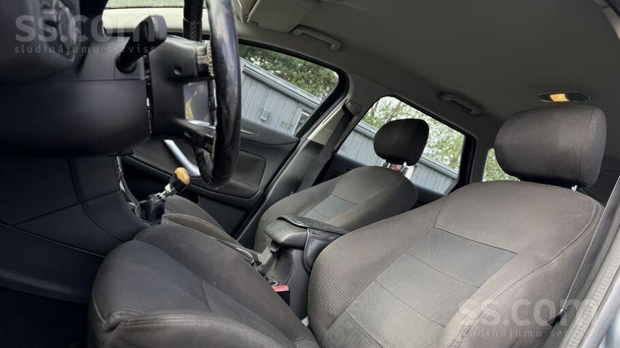 Pelēks Ford Mondeo 2009 Rīga, ar dzinēja tilpumu 1.80 L un nobraukumu 322 tūkst. km par 1100 €, foto 6 vietnē AUTOMOTO.COM.LV