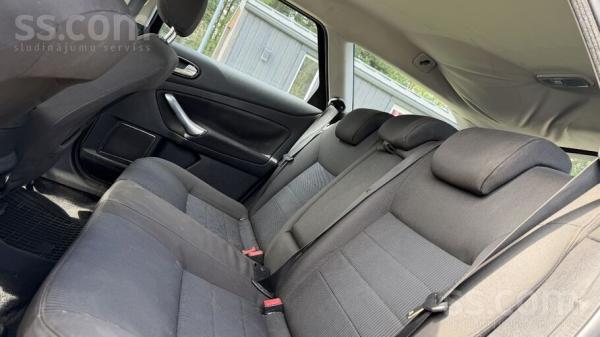 Grey Ford Mondeo 2009 in Riga, with an engine capacity of 1.80 L and mileage of 322 thousand km for 1100 €, photo 8 on AUTOMOTO.COM.LV