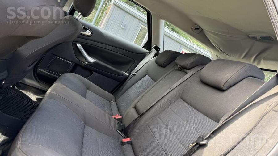 Pelēks Ford Mondeo 2009 Rīga, ar dzinēja tilpumu 1.80 L un nobraukumu 322 tūkst. km par 1100 €, foto 9 vietnē AUTOMOTO.COM.LV