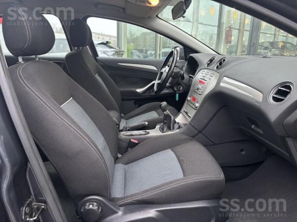 Pelēks Ford Mondeo 2010 Rīga, ar dzinēja tilpumu 1.80 L un nobraukumu 279 tūkst. km par 2790 €, foto 5 vietnē AUTOMOTO.COM.LV