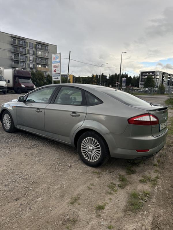 Ford Mondeo 2010 in Tallinn on AUTOMOTO.COM.LV Grey Ford Mondeo 2010 in Tallinn, with an engine capacity of 2.00 L and mileage of 290 thousand km for 2000 €, photo 6 on AUTOMOTO.COM.LV