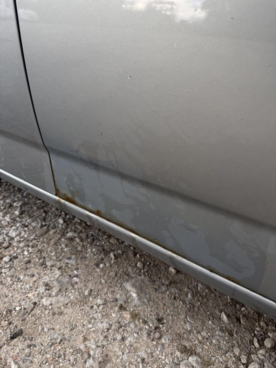 Pelēks Ford Mondeo 2010 Tallina, ar dzinēja tilpumu 2.00 L un nobraukumu 290 tūkst. km par 2000 €, foto 30 vietnē AUTOMOTO.COM.LV