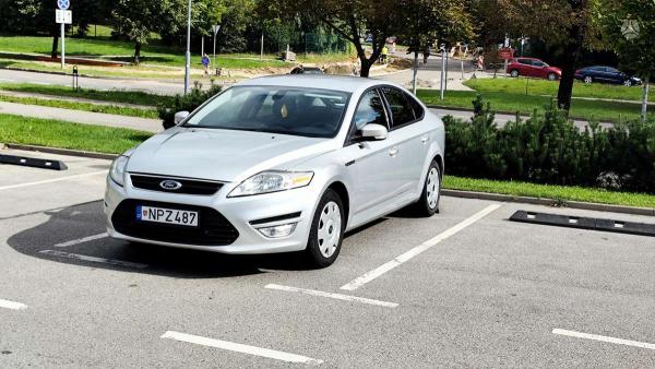 Ford Mondeo 2011 in Vilnius on AUTOMOTO.COM.LV Grey Ford Mondeo 2011 in Vilnius, with an engine capacity of 2.00 L and mileage of 220 thousand km for 2500 €, photo 1 on AUTOMOTO.COM.LV