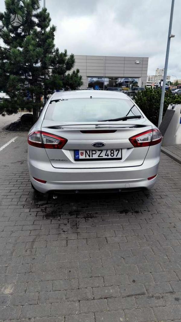 Ford Mondeo 2011 in Vilnius on AUTOMOTO.COM.LV Grey Ford Mondeo 2011 in Vilnius, with an engine capacity of 2.00 L and mileage of 220 thousand km for 2500 €, photo 8 on AUTOMOTO.COM.LV