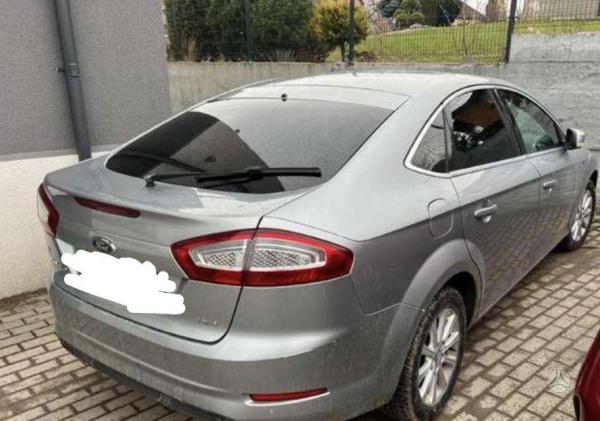 Grey Ford Mondeo 2012 in Kaunas, with an engine capacity of 2.00 L and mileage of 273 thousand km for 2800 €, photo 3 on AUTOMOTO.COM.LV