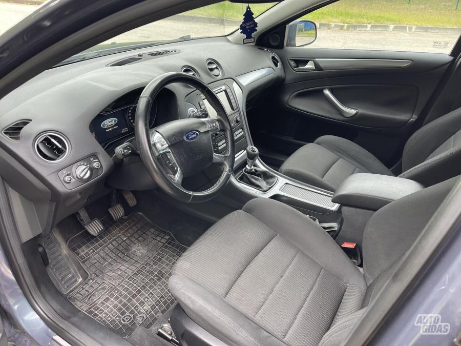 Grey Ford Mondeo 2012 in Siauliai, with an engine capacity of 1.60 L and mileage of 254 thousand km for 3550 €, photo 10 on AUTOMOTO.COM.LV