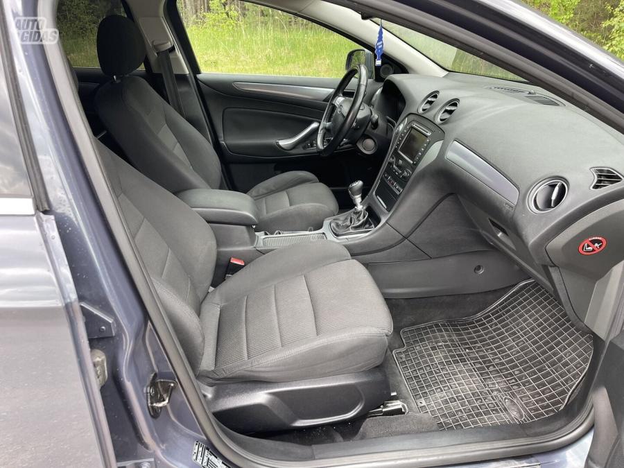 Grey Ford Mondeo 2012 in Siauliai, with an engine capacity of 1.60 L and mileage of 254 thousand km for 3550 €, photo 15 on AUTOMOTO.COM.LV