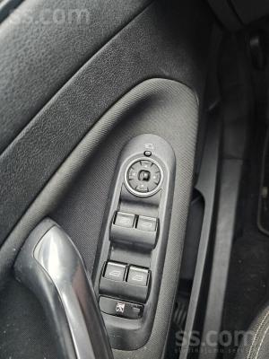 Grey Ford Mondeo 2012 in Valmiera, with an engine capacity of 2.00 L and mileage of 332 thousand km for 3900 €, photo 7 on AUTOMOTO.COM.LV