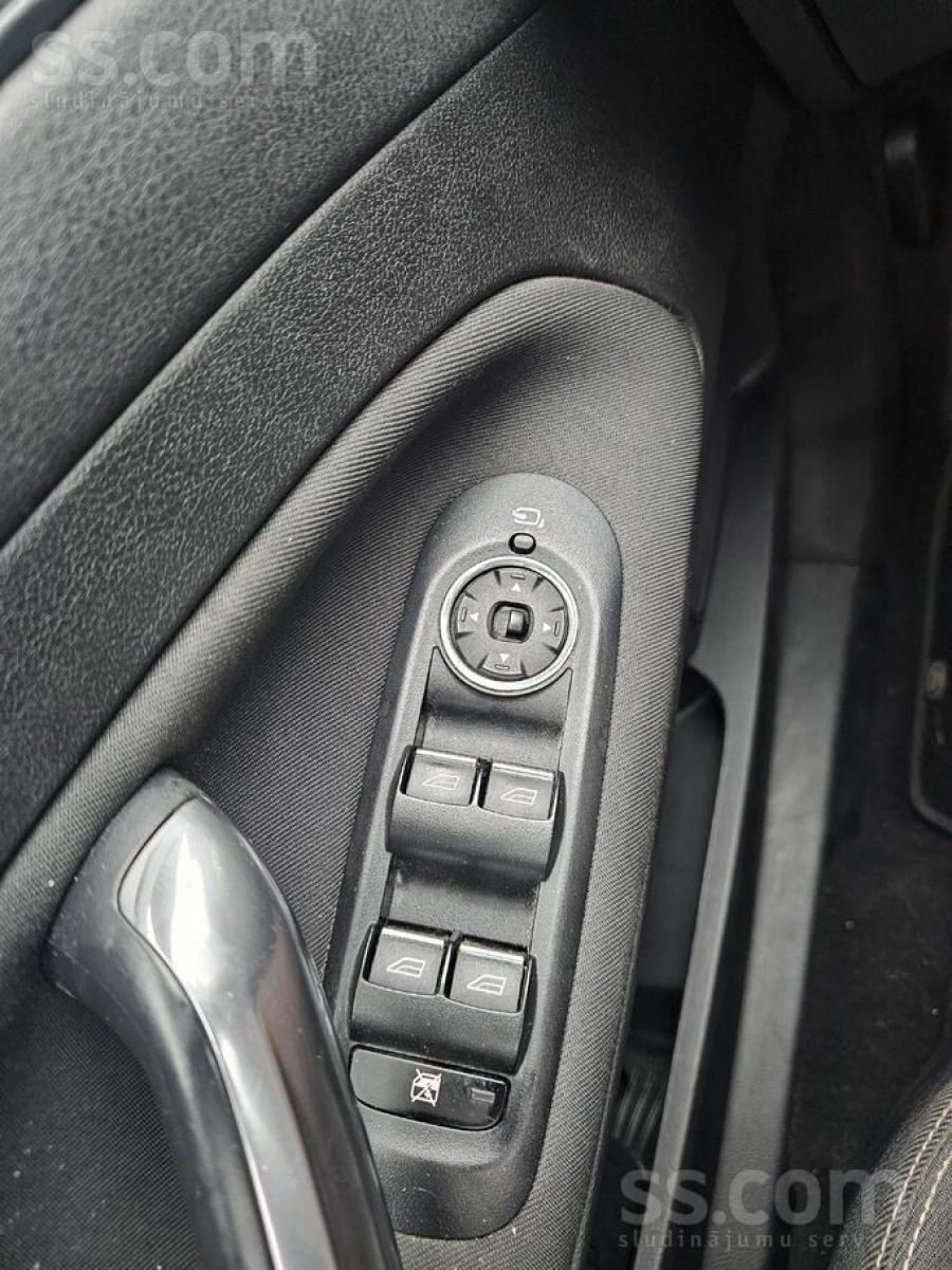 Grey Ford Mondeo 2012 in Valmiera, with an engine capacity of 2.00 L and mileage of 332 thousand km for 3900 €, photo 7 on AUTOMOTO.COM.LV