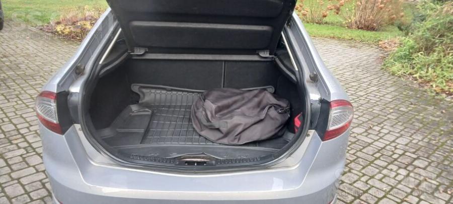 Grey Ford Mondeo 2012 in Cesis, with an engine capacity of 2.00 L and mileage of 202 thousand km for 3500 €, photo 6 on AUTOMOTO.COM.LV