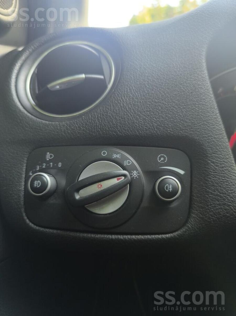 Pelēks Ford Mondeo 2012 Rīga, ar dzinēja tilpumu 2.00 L un nobraukumu 230 tūkst. km par 3199 €, foto 13 vietnē AUTOMOTO.COM.LV