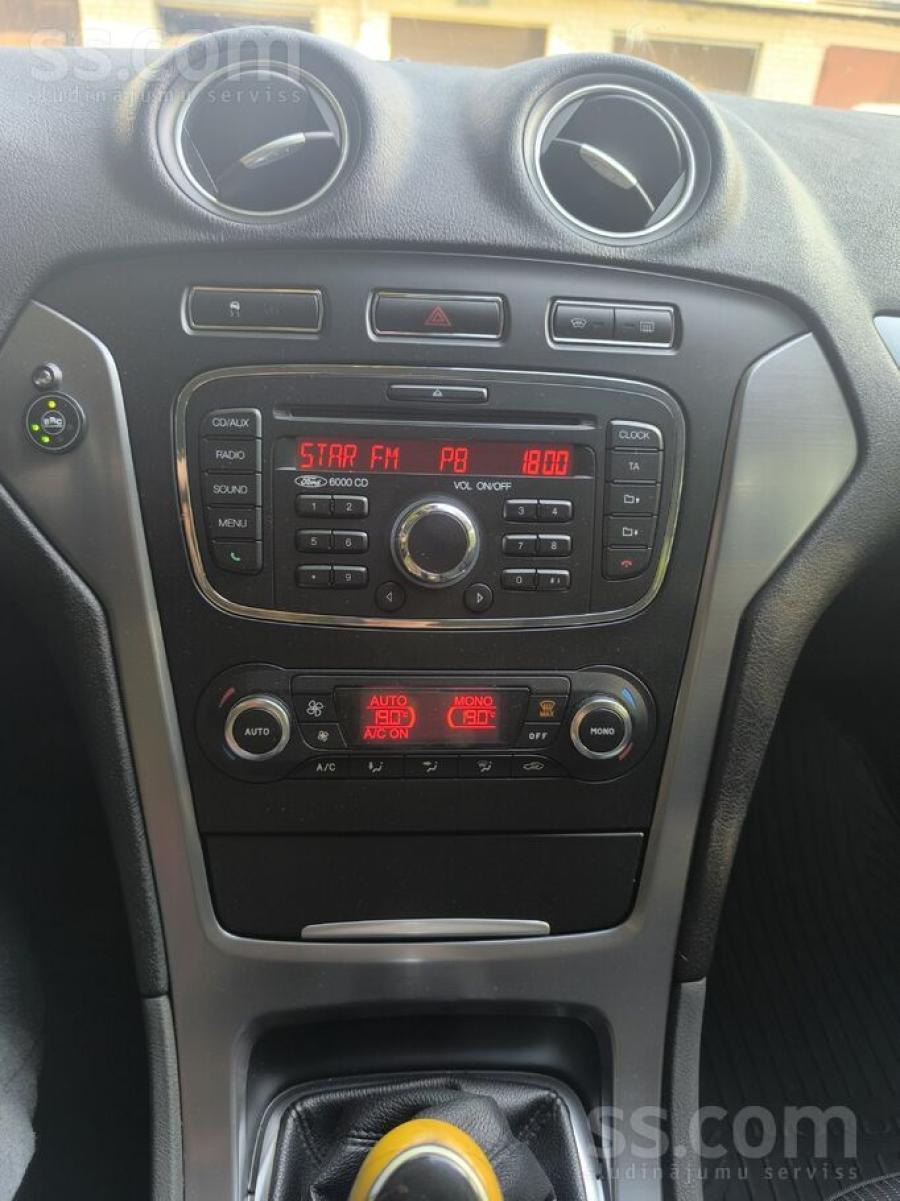 Pelēks Ford Mondeo 2012 Rīga, ar dzinēja tilpumu 2.00 L un nobraukumu 230 tūkst. km par 3199 €, foto 14 vietnē AUTOMOTO.COM.LV