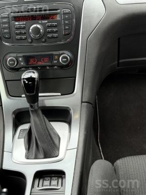 Pelēks Ford Mondeo 2013 Rīga, ar dzinēja tilpumu 2.00 L un nobraukumu 189 tūkst. km par 4700 €, foto 8 vietnē AUTOMOTO.COM.LV