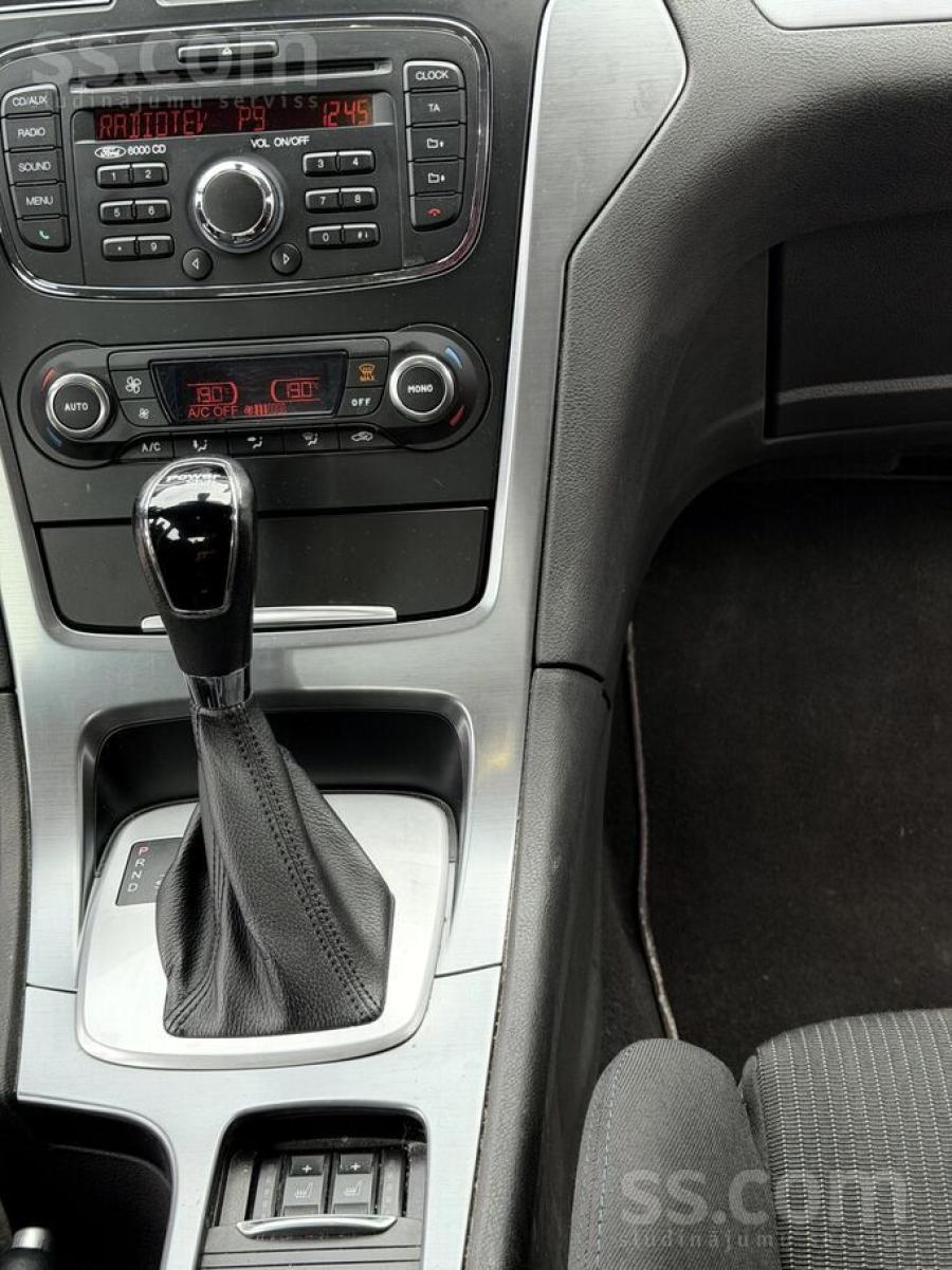 Pelēks Ford Mondeo 2013 Rīga, ar dzinēja tilpumu 2.00 L un nobraukumu 189 tūkst. km par 4700 €, foto 8 vietnē AUTOMOTO.COM.LV