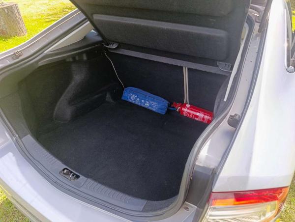 Grey Ford Mondeo 2013 in Vilnius, with an engine capacity of 2.18 L and mileage of 249 thousand km for 4500 €, photo 10 on AUTOMOTO.COM.LV